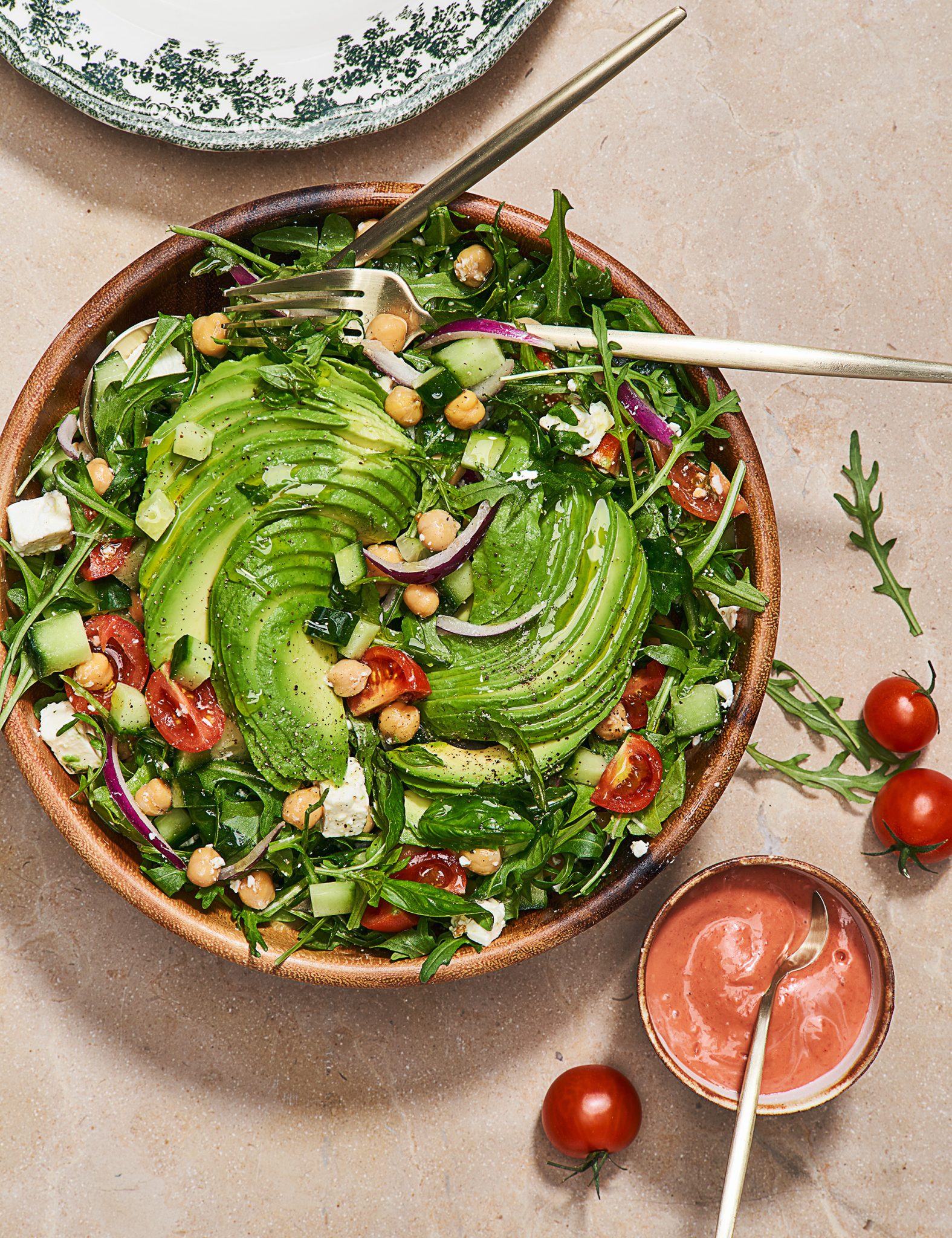 Rocket, avocado and chickpea salad
