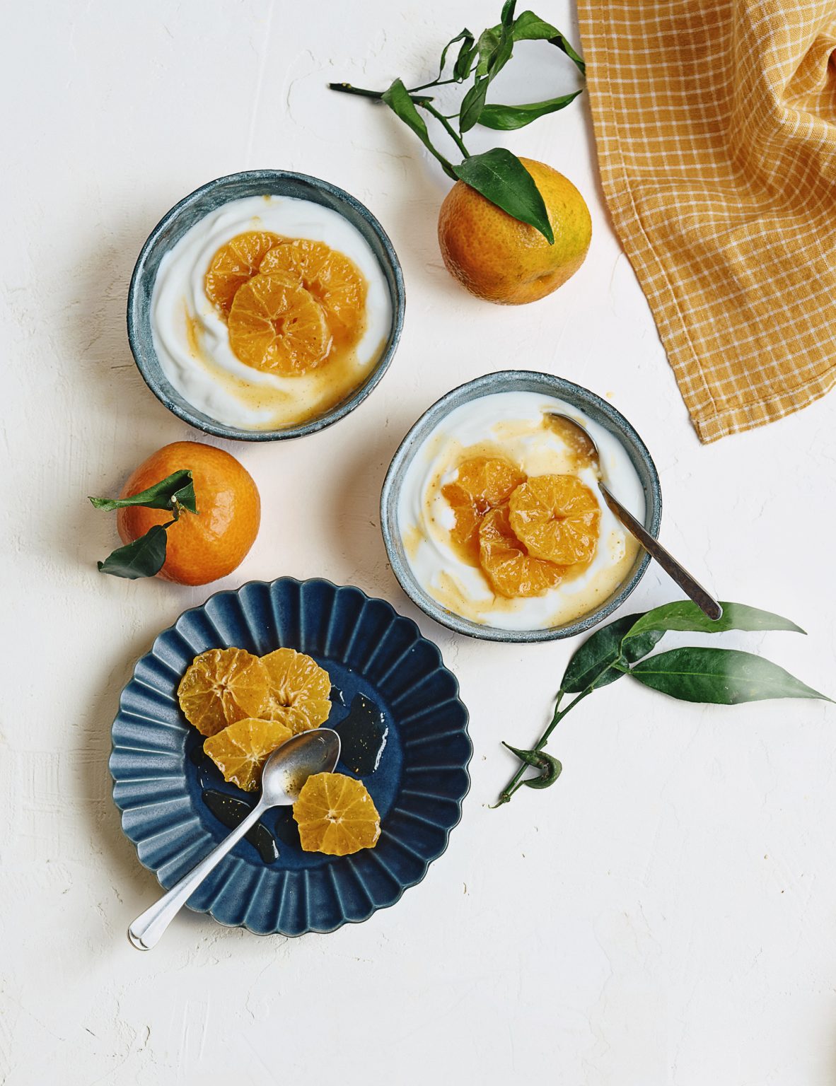 Cottage cheese and pan-fried clementines with spices